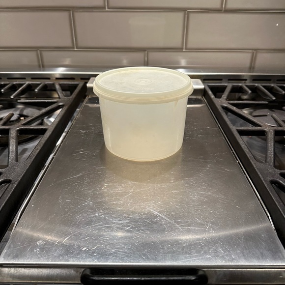 Tupperware | Kitchen | Vintage Tupperware Small Round Container | Poshmark